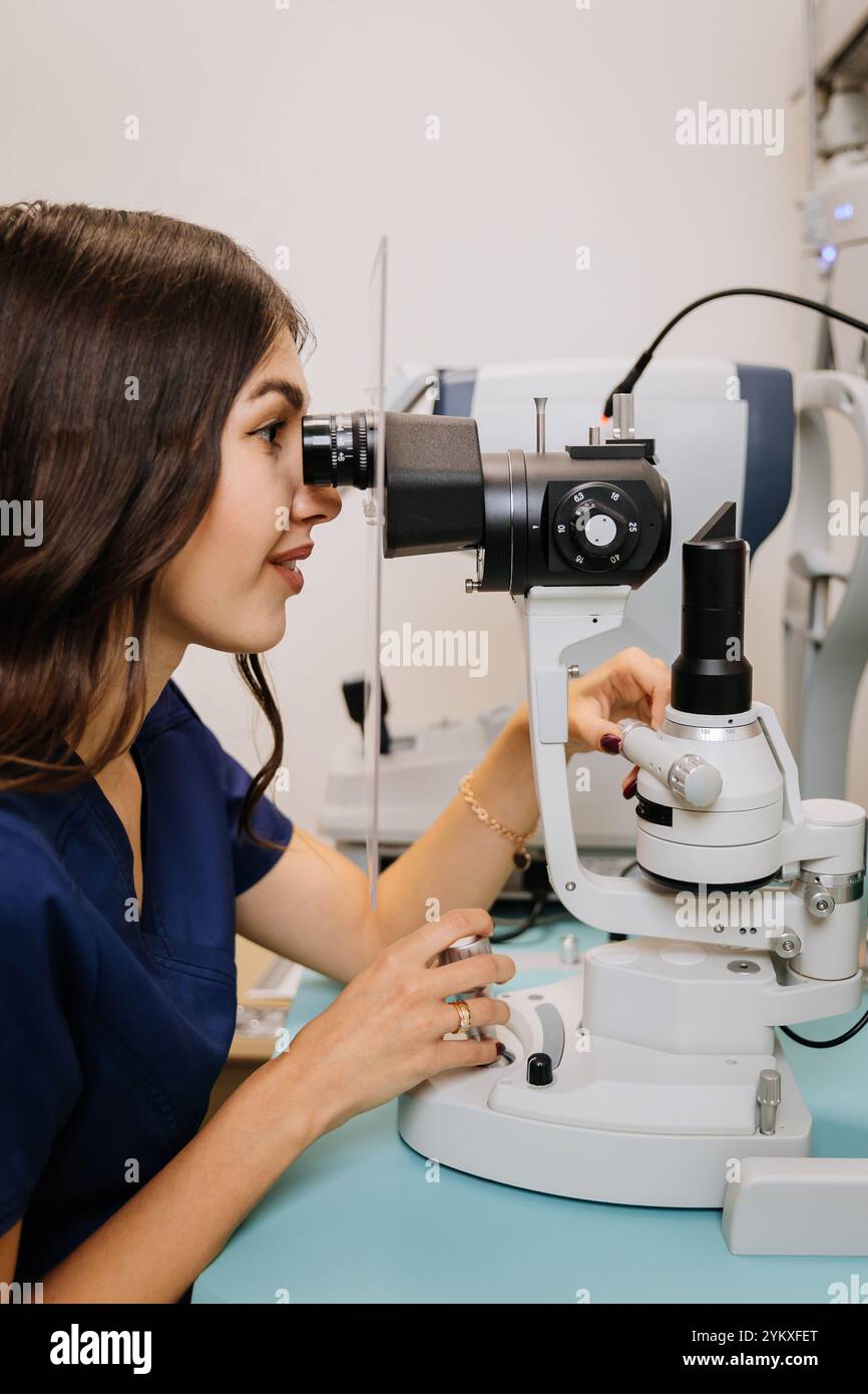 Eyecheck hi-res stock photography and images - Alamy