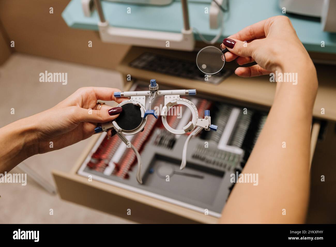 Eyetools hi-res stock photography and images - Alamy