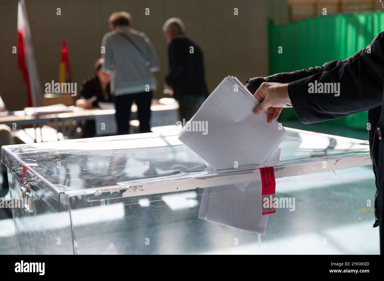 Putting paper ballot box flag hi-res stock photography and images - Alamy