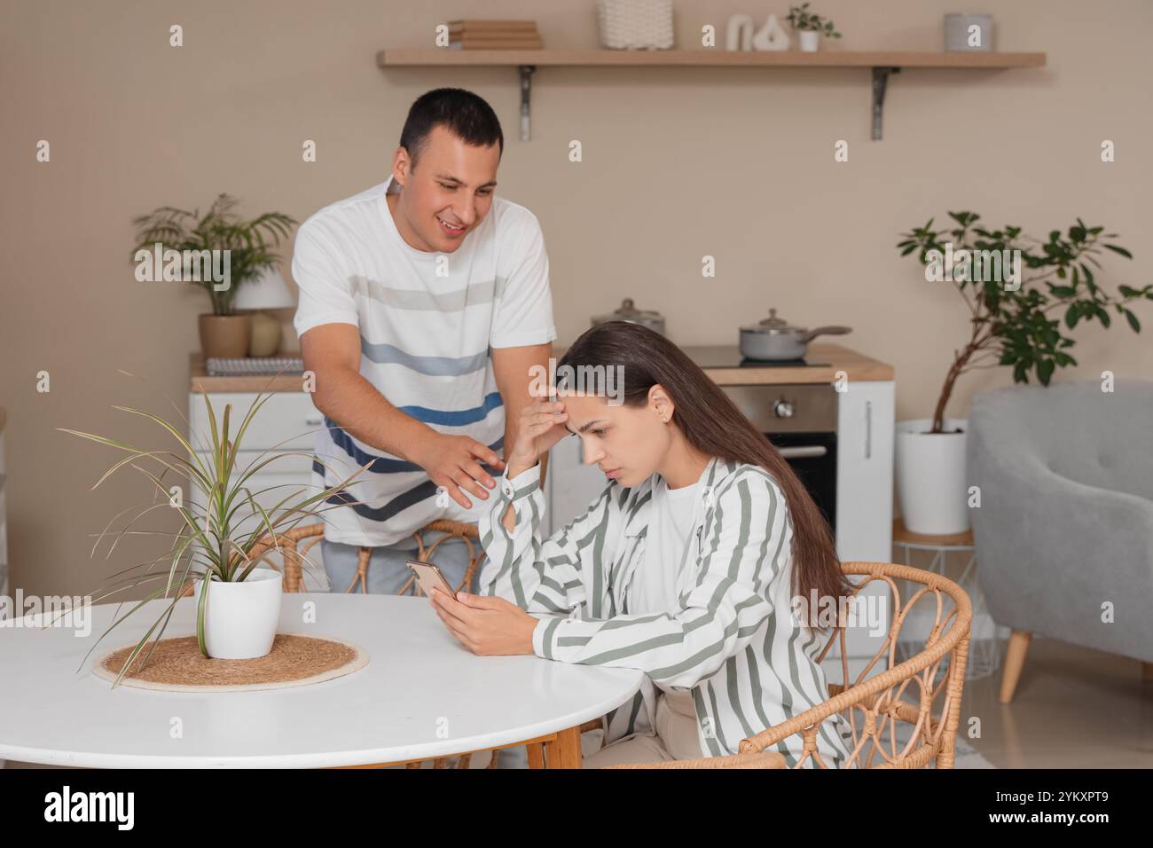 Nervous man arguing mobile phone hi-res stock photography and images ...