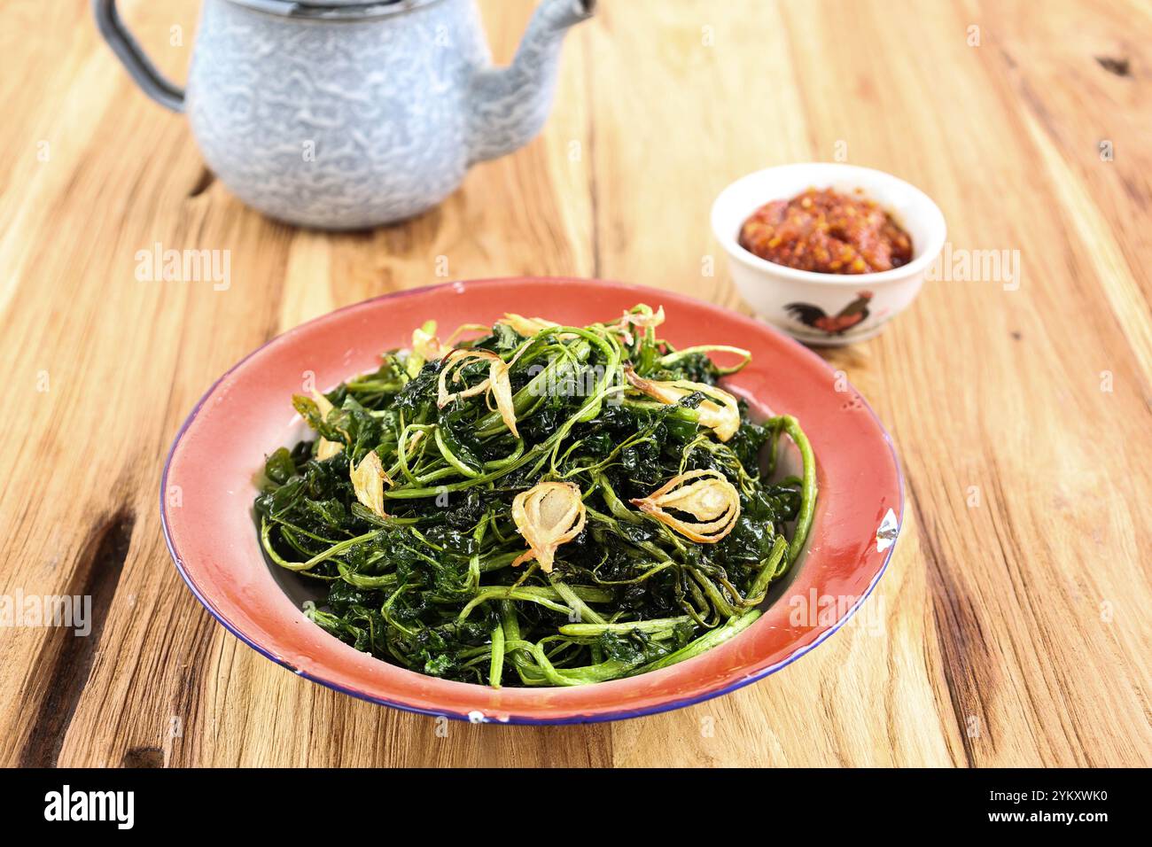 Selada air goreng hi-res stock photography and images - Alamy