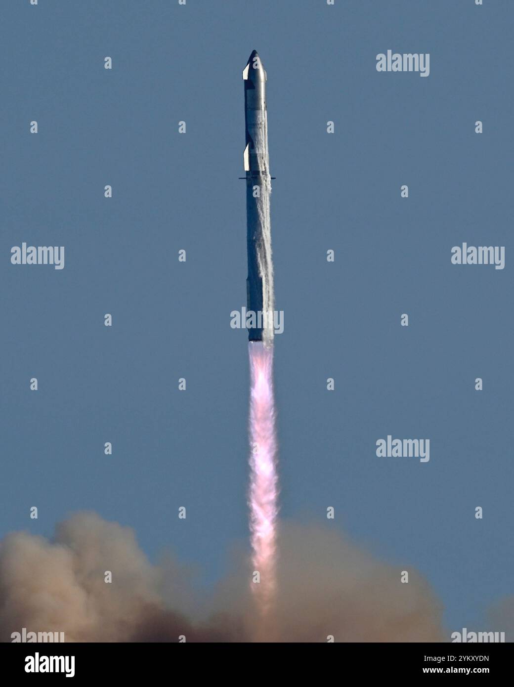 The SpaceX Starship rocket launches on its sixth flight test from ...