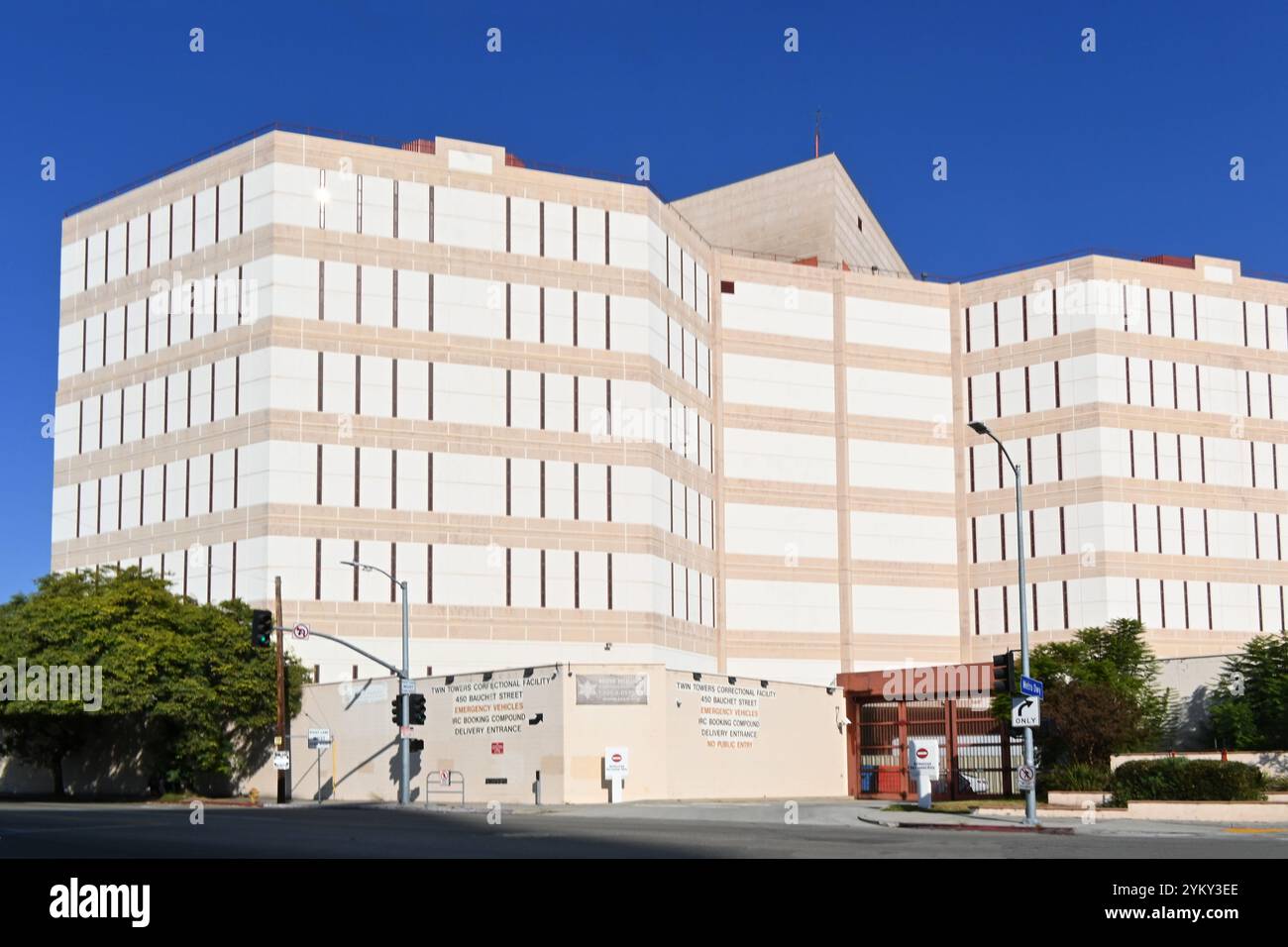 LOS ANGELES, CALIFORNIA - 18 NOV 2024: The Twin Towers Correctional ...