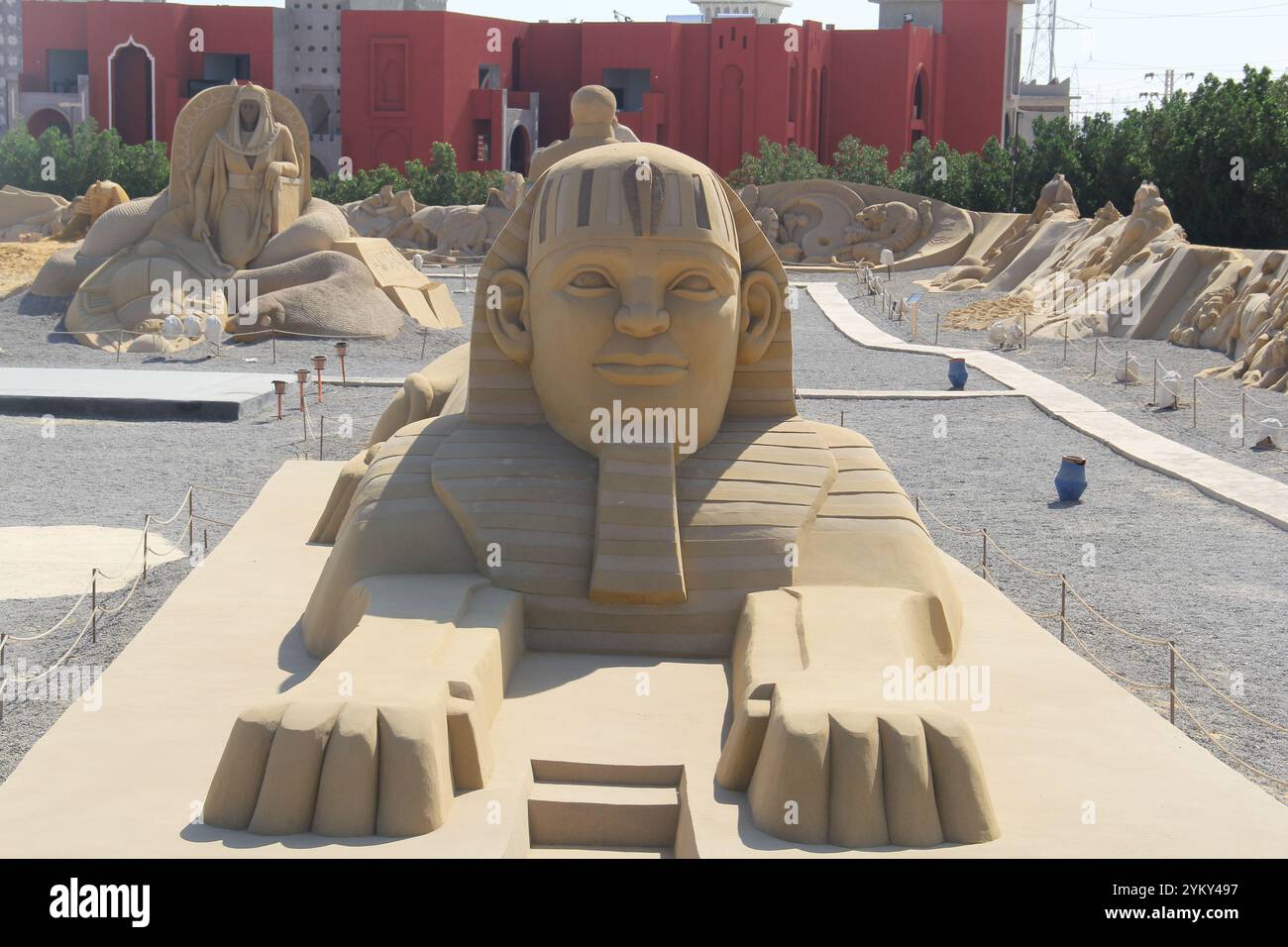 Sculptures of famous figures hi-res stock photography and images - Alamy