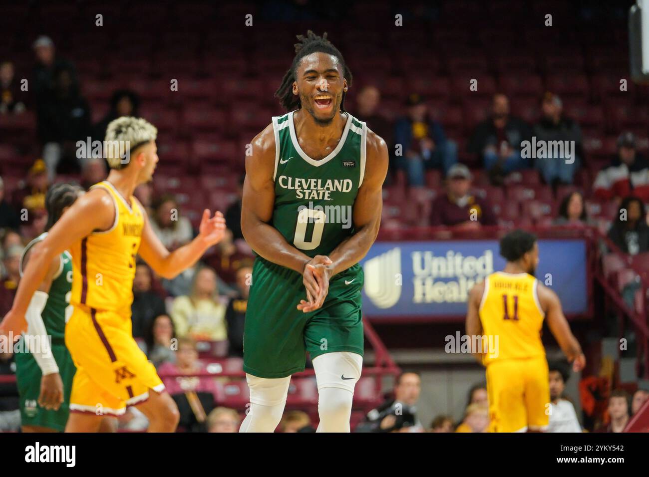 Minneapolis, Minnesota, USA. 19th Nov, 2024. Cleveland State Vikings ...