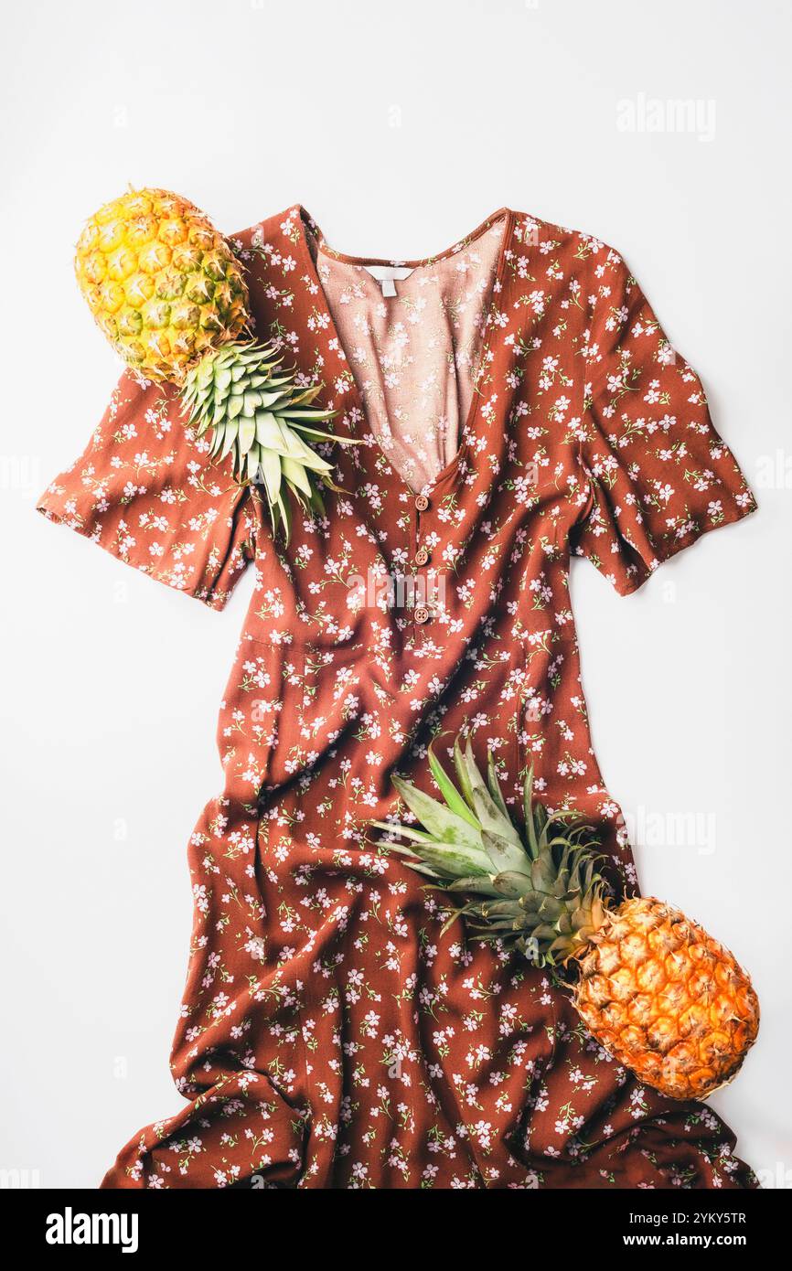 Girl in floral dress hi-res stock photography and images - Alamy
