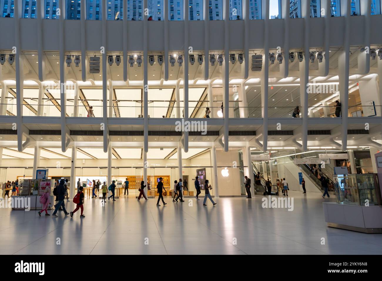 New york city inside westfield hi-res stock photography and images - Alamy