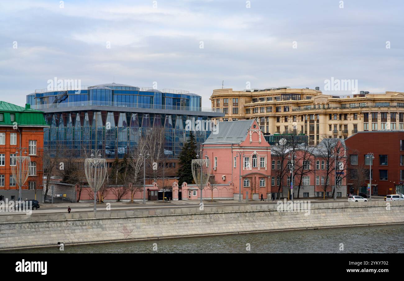 MOSCOW, RUSSIA - MARCH 15, 2024. The Moskva River embankment with ...