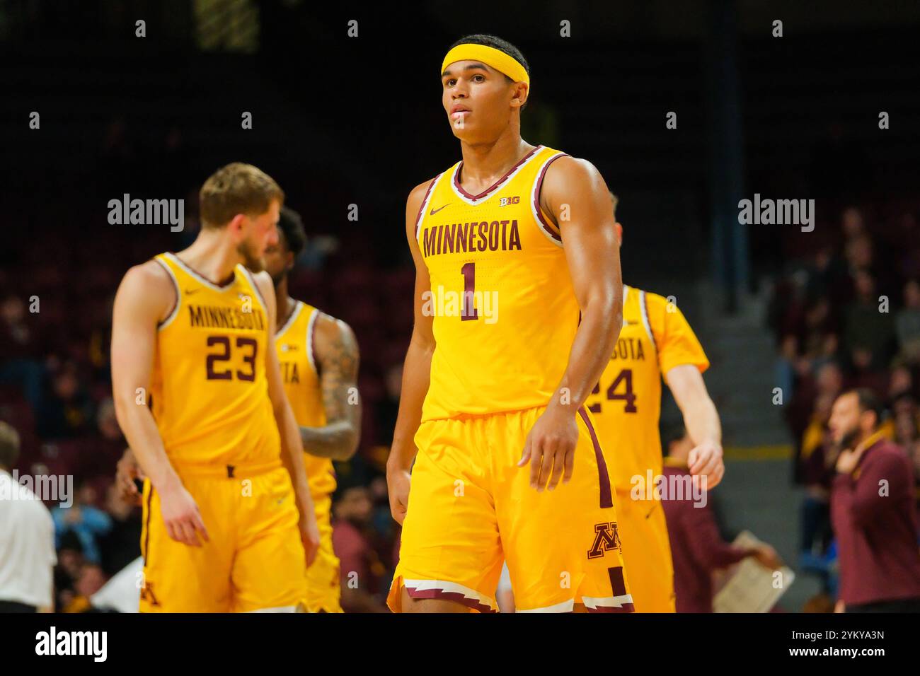 Minneapolis, Minnesota, USA. 19th Nov, 2024. Minnesota Golden Gophers ...