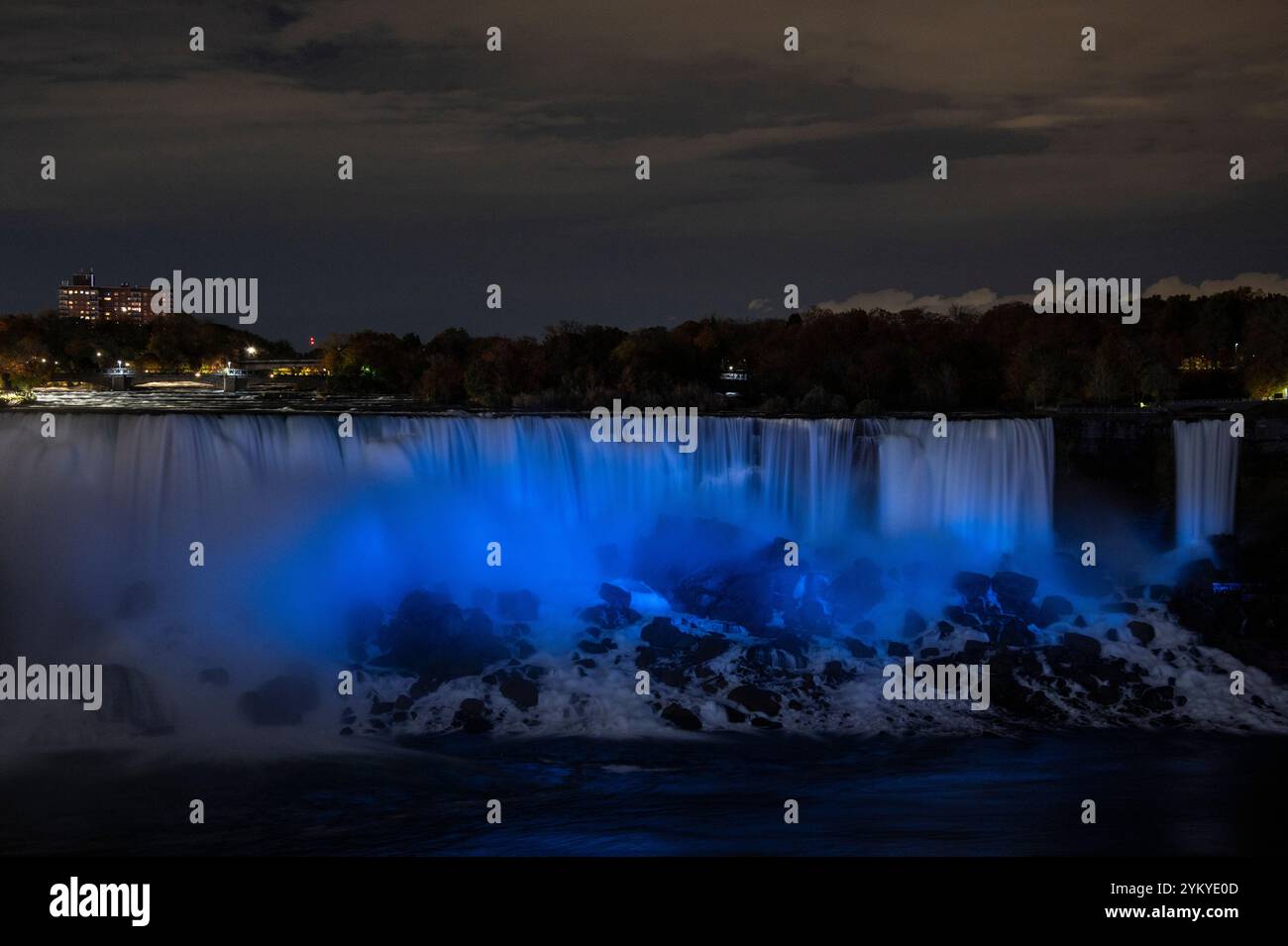 Niagara Falls illuminated at night in Ontario, Canada Stock Photo - Alamy