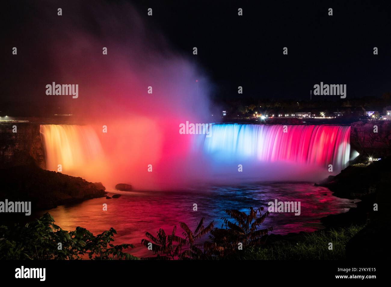 Niagara Falls illuminated at night in Ontario, Canada Stock Photo - Alamy