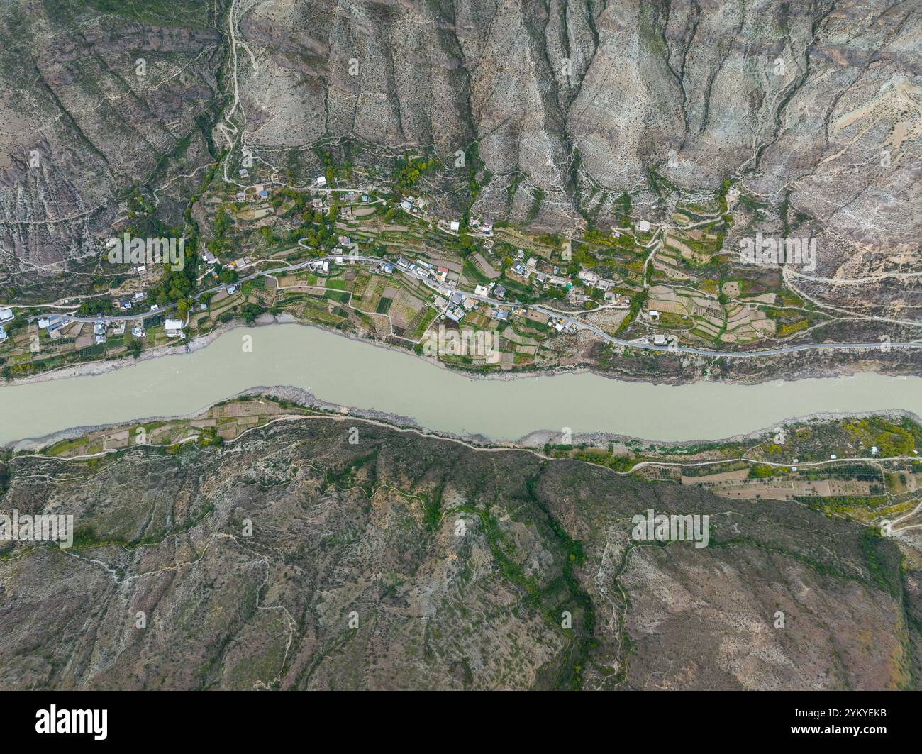 The Grand Canyon of the Jinsha River in Deqin county, Yunnan province ...