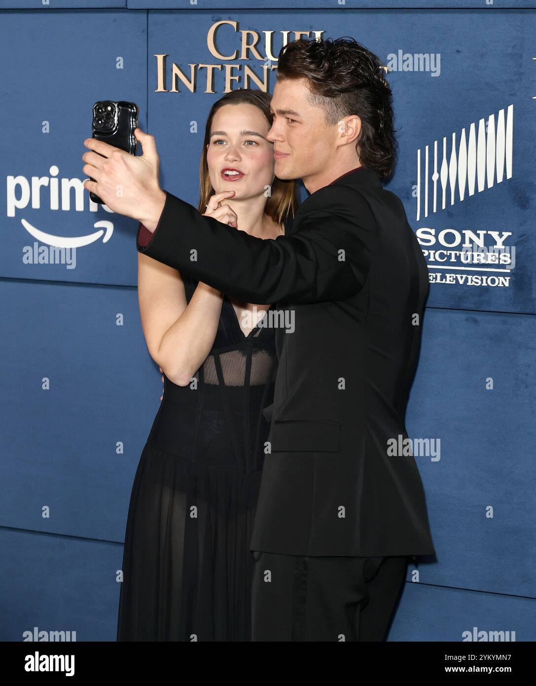 Los Angeles, USA. 19th Nov, 2024. Sarah Catherine Hook, Zac Burgess ...