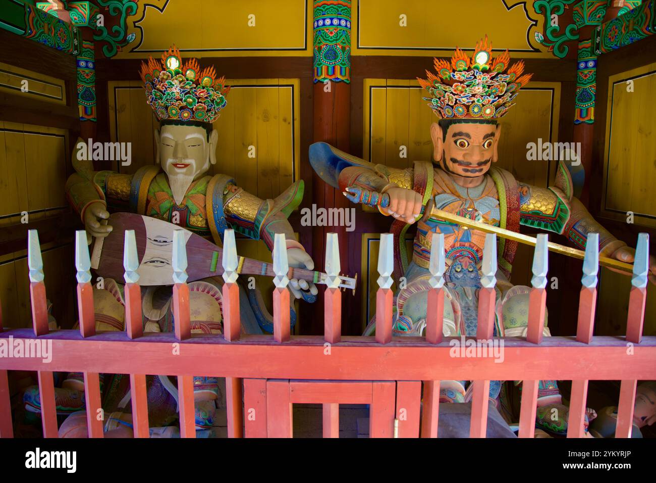 Iconic garb hi-res stock photography and images - Alamy