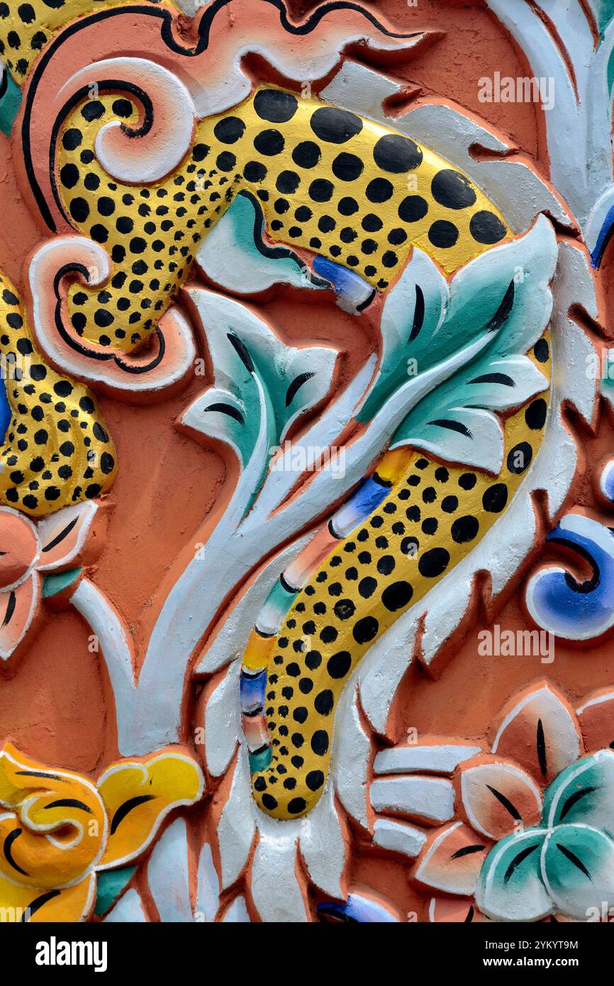 Colorful Bhutanese architecture Stock Photo - Alamy