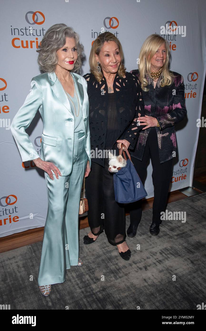 New York, United States. 19th Nov, 2024. (L-R) Jane Fonda, Susan ...