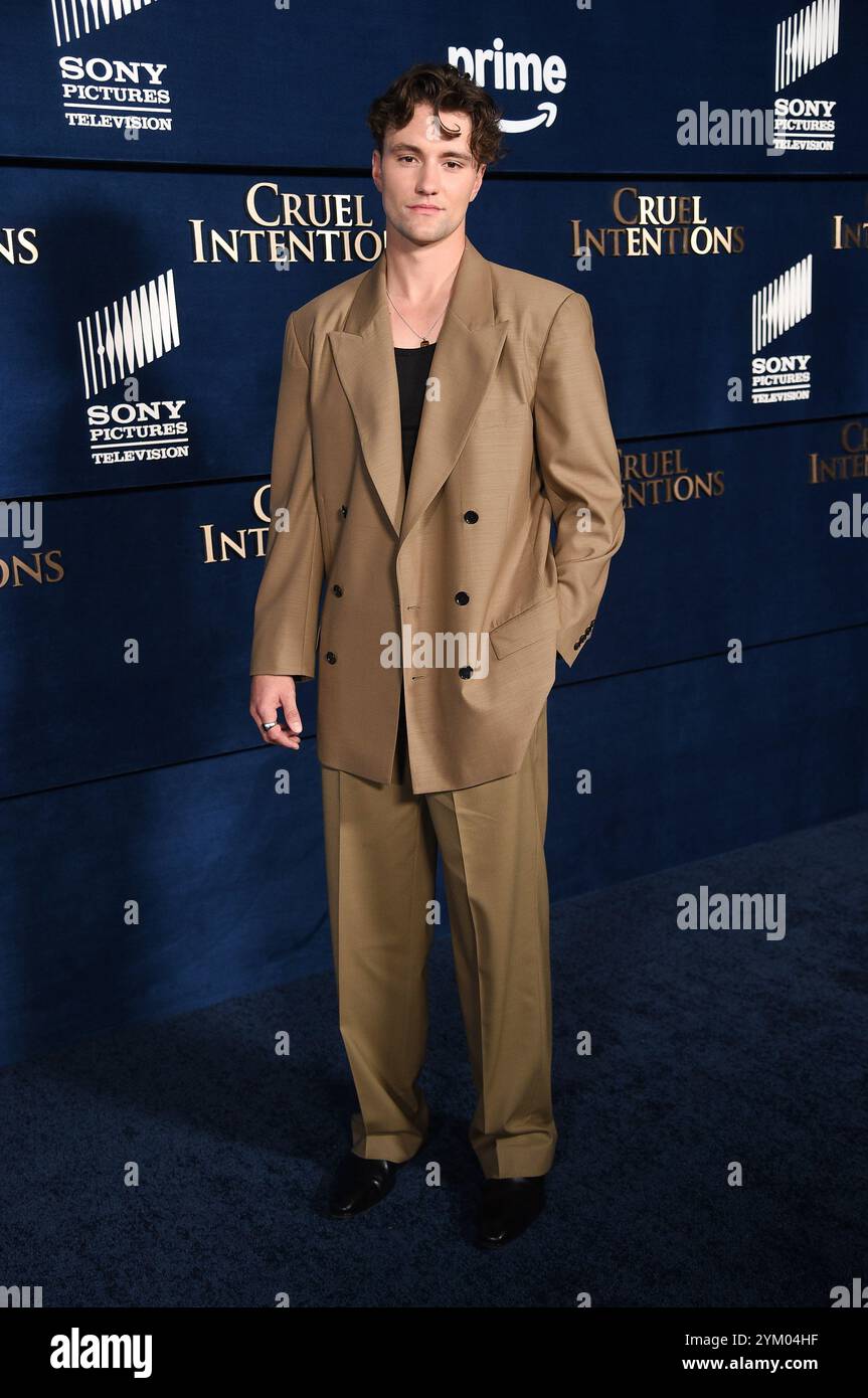 Khobe Clarke arrives at the premiere of "Cruel Intentions" on Tuesday ...