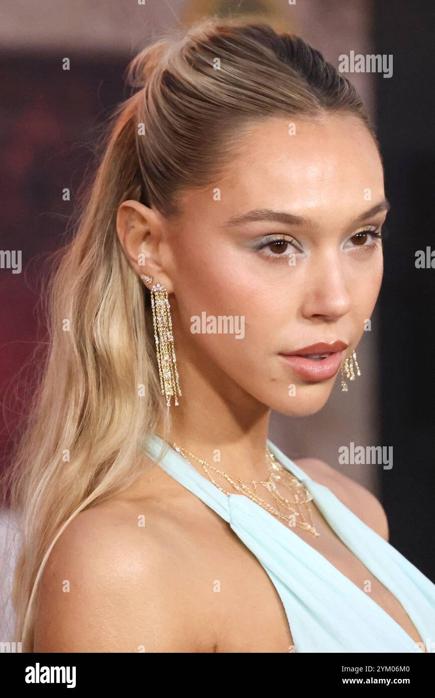 LOS ANGELES - NOV 18: Alexis Ren at the Gladiator II Los Angeles ...