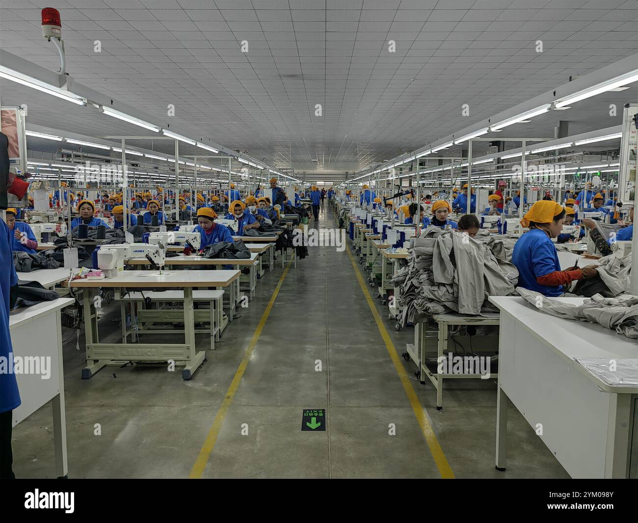 Cambodia garment factory workers hi-res stock photography and images - Alamy