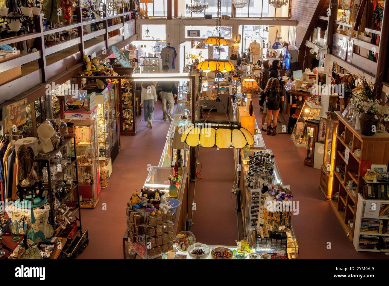 Antique store in Cayucos, California Stock Photo - Alamy
