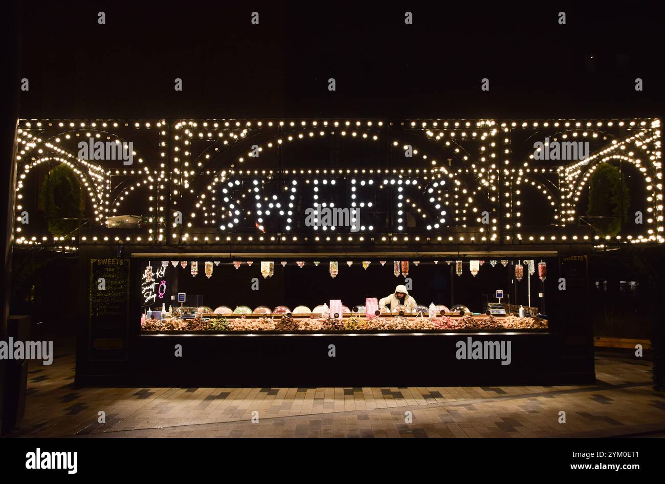 London, England, UK. 19th Nov, 2024. A Christmas sweets stall outside ...