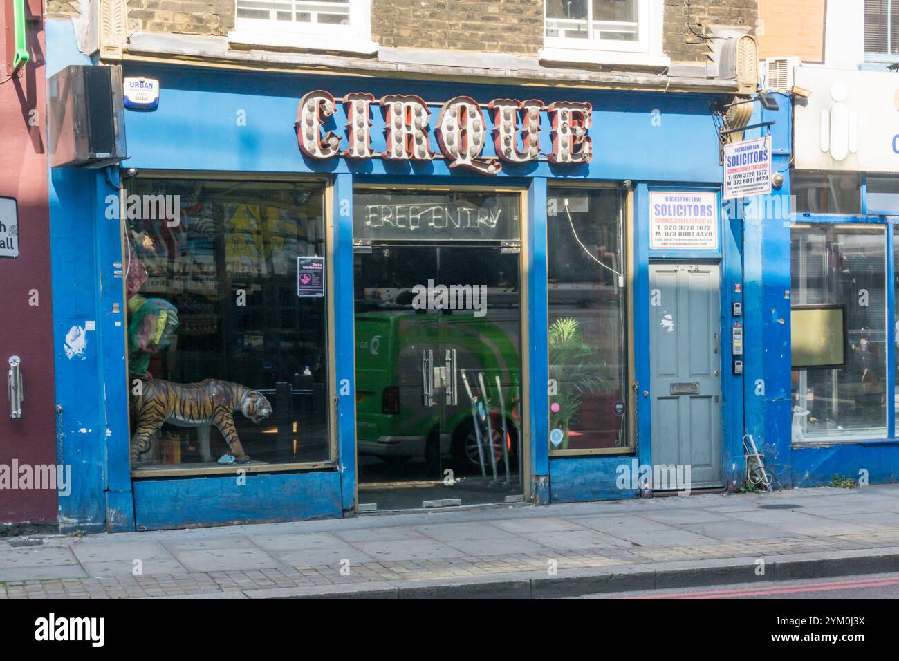 Cirque bar hi-res stock photography and images - Alamy