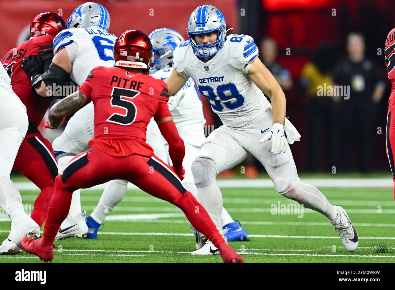 Detroit Lions tight end Brock Wright (89) blocks against the Houston ...