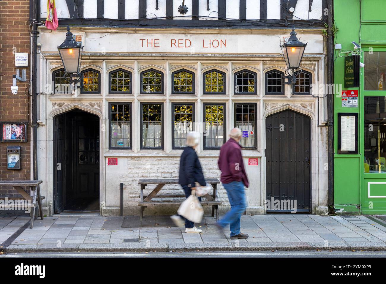 The Red Lion Pub Building Exterior The Oldest Pub In Southampton ...