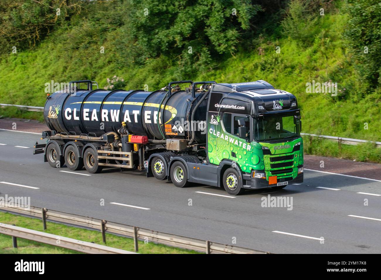 Clearwater Scania tanker tracfor unit. UK-wide cleaning waste ...