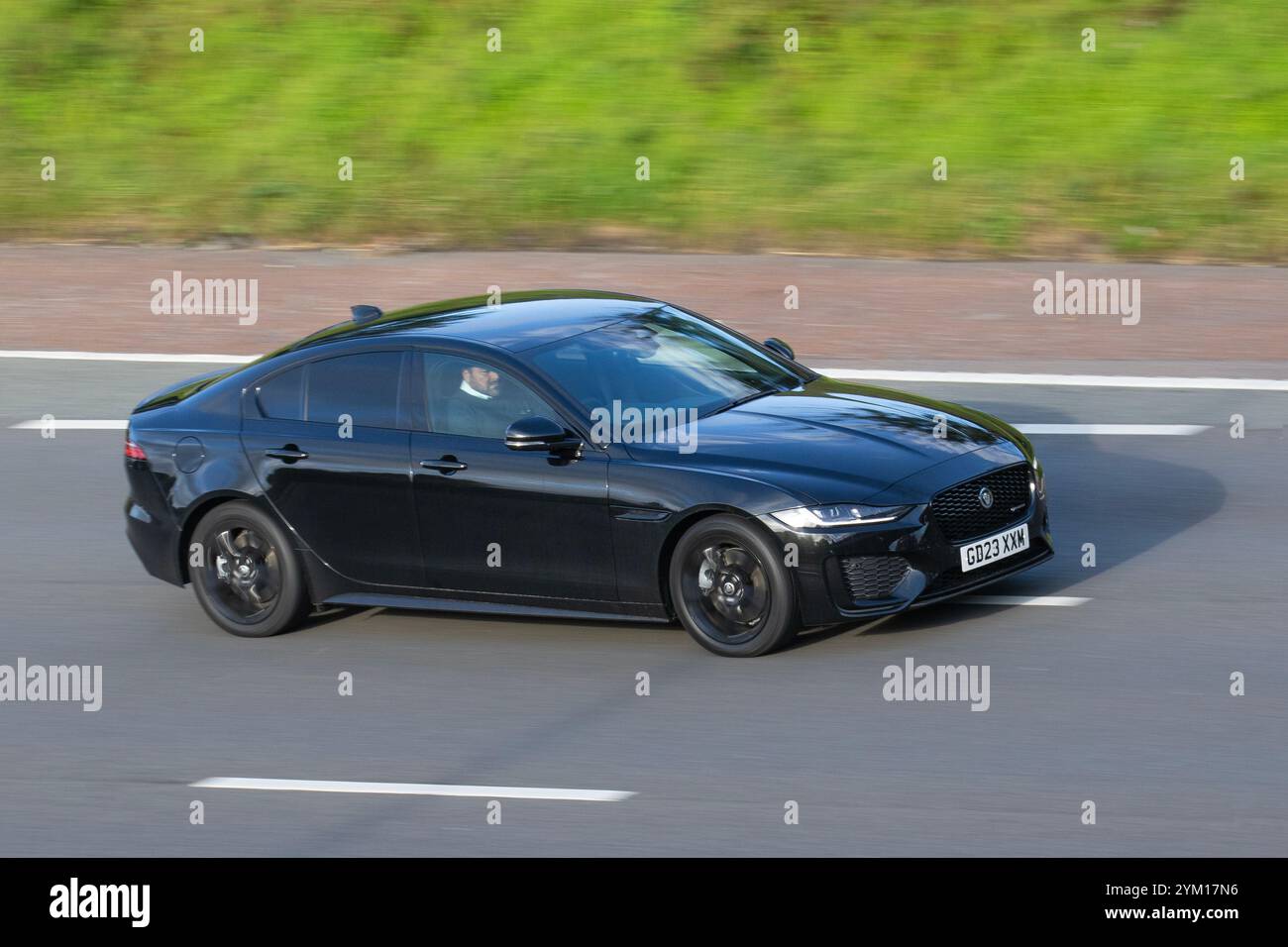 2 0 coupe r dynamic hi-res stock photography and images - Alamy