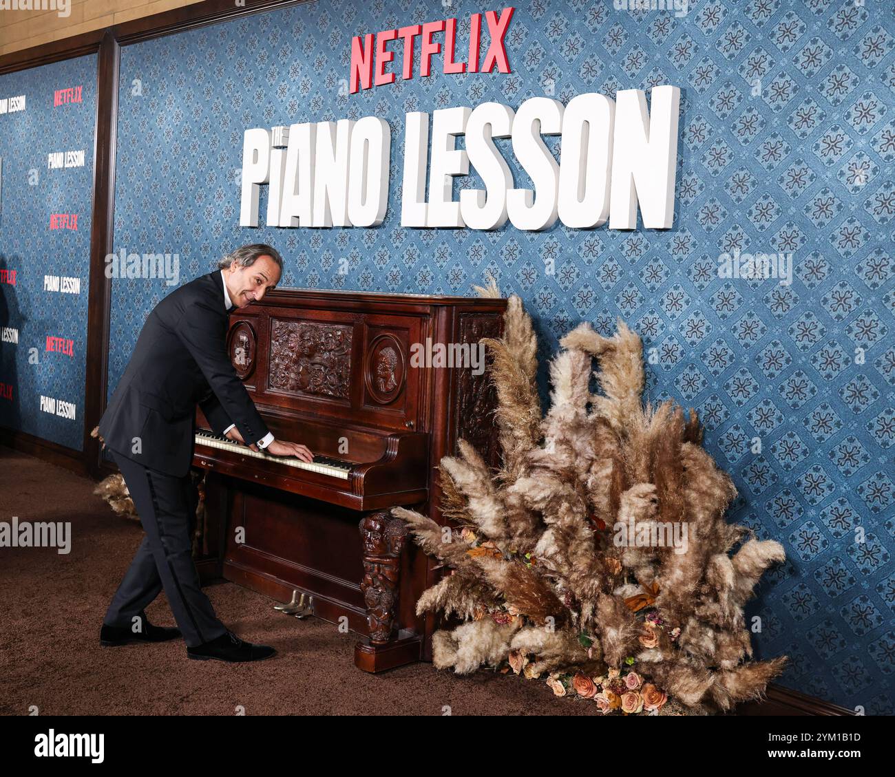 HOLLYWOOD, LOS ANGELES, CALIFORNIA, USA - NOVEMBER 19: Alexandre ...