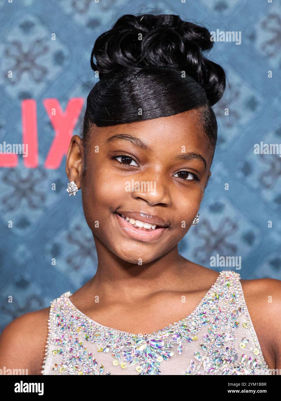 HOLLYWOOD, LOS ANGELES, CALIFORNIA, USA - NOVEMBER 19: Skylar Aleece ...