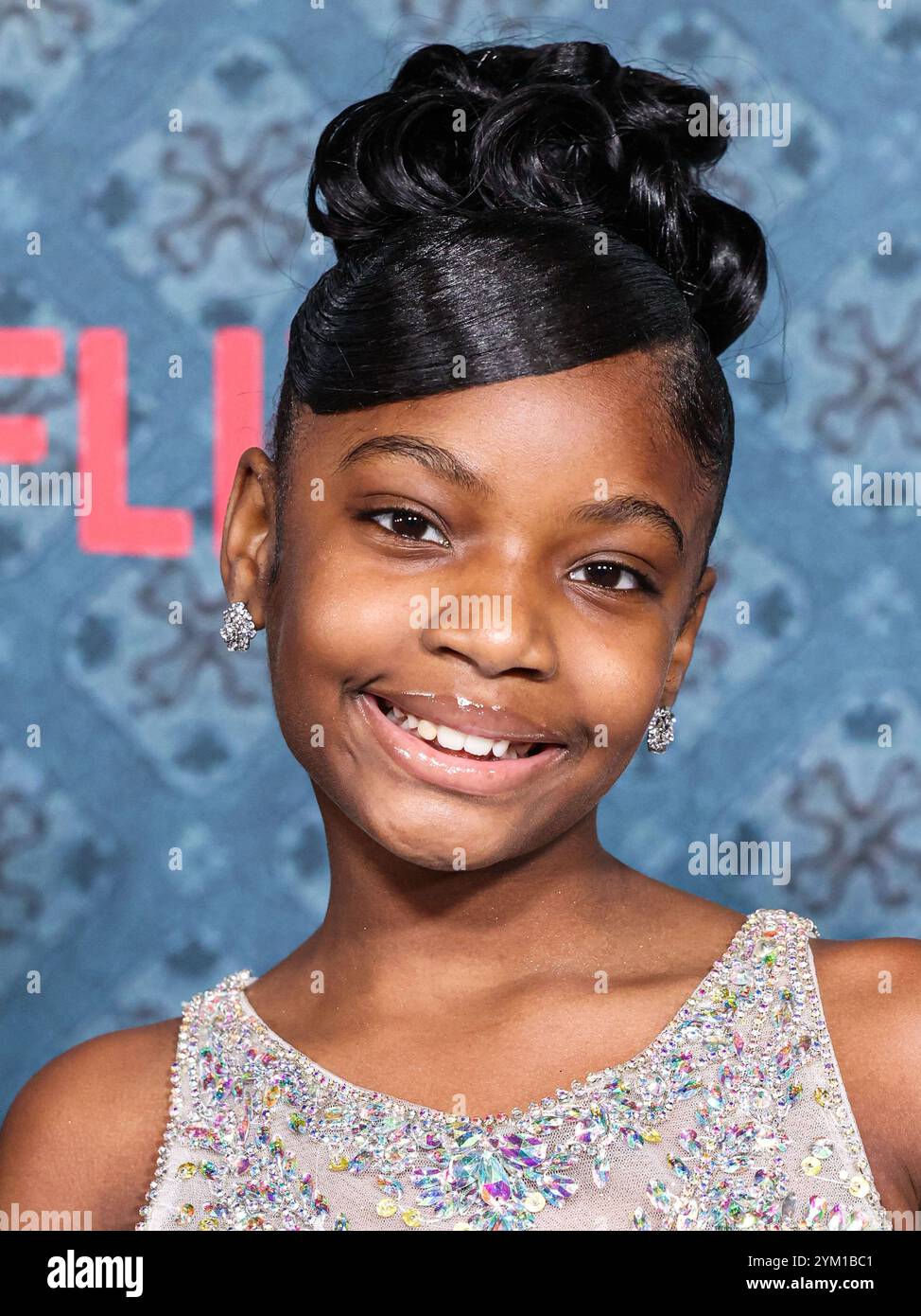 HOLLYWOOD, LOS ANGELES, CALIFORNIA, USA - NOVEMBER 19: Skylar Aleece ...