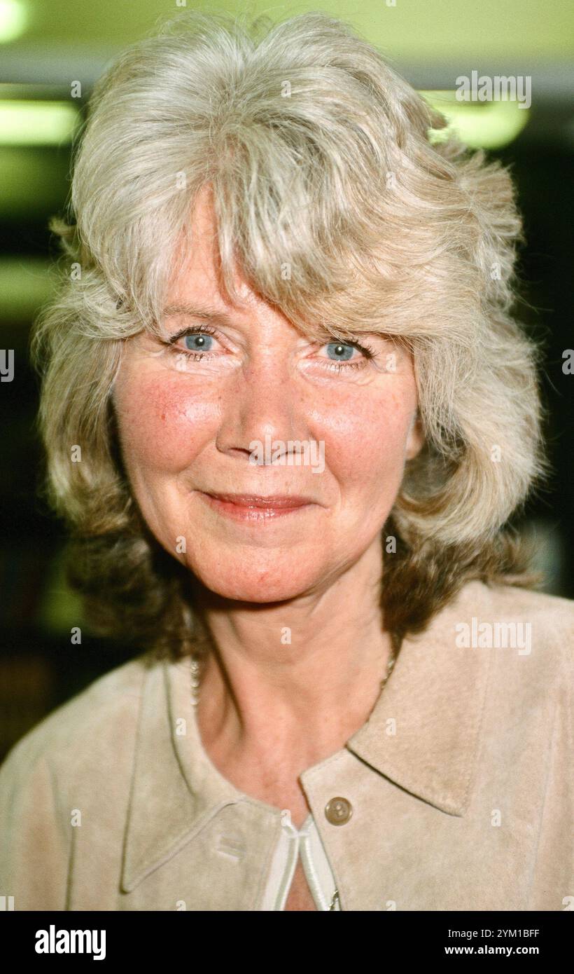 Jilly Cooper, Waterstones Signing, London, UK Stock Photo - Alamy