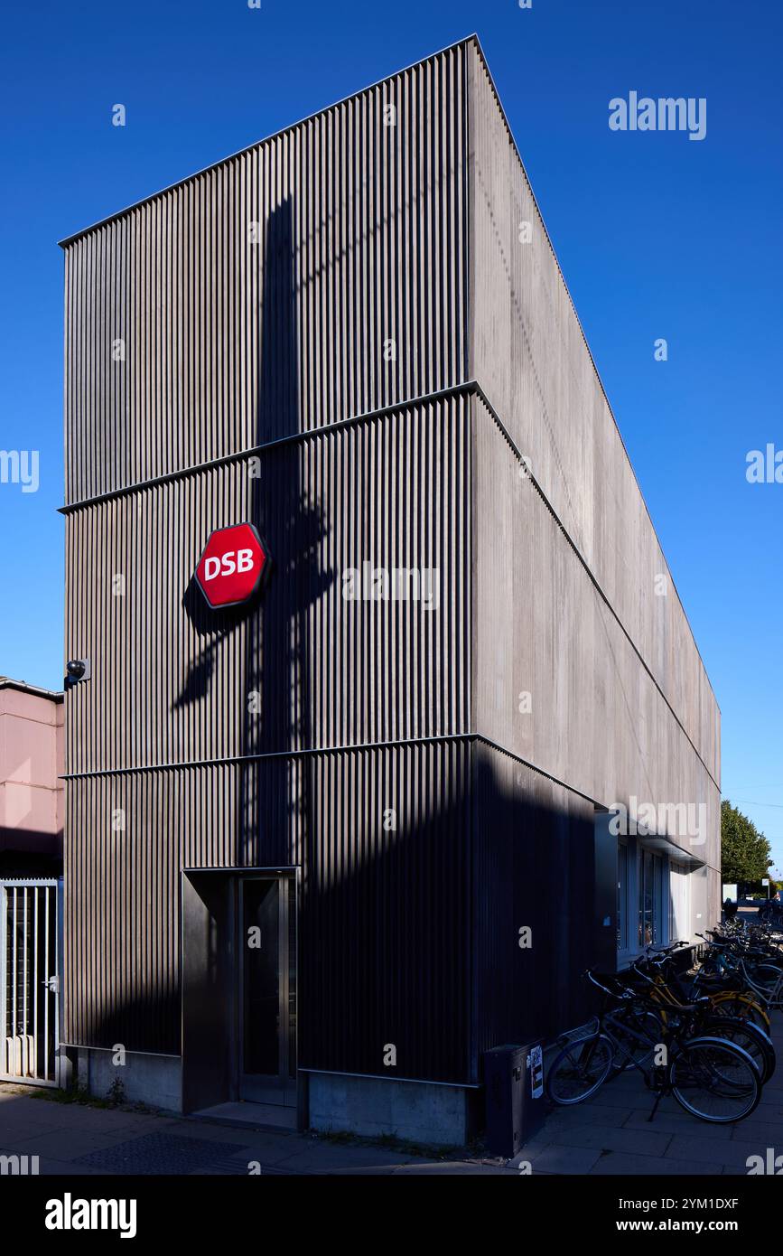 Staircase and elevator tower, designed by Gottlieb Paludan Architects ...