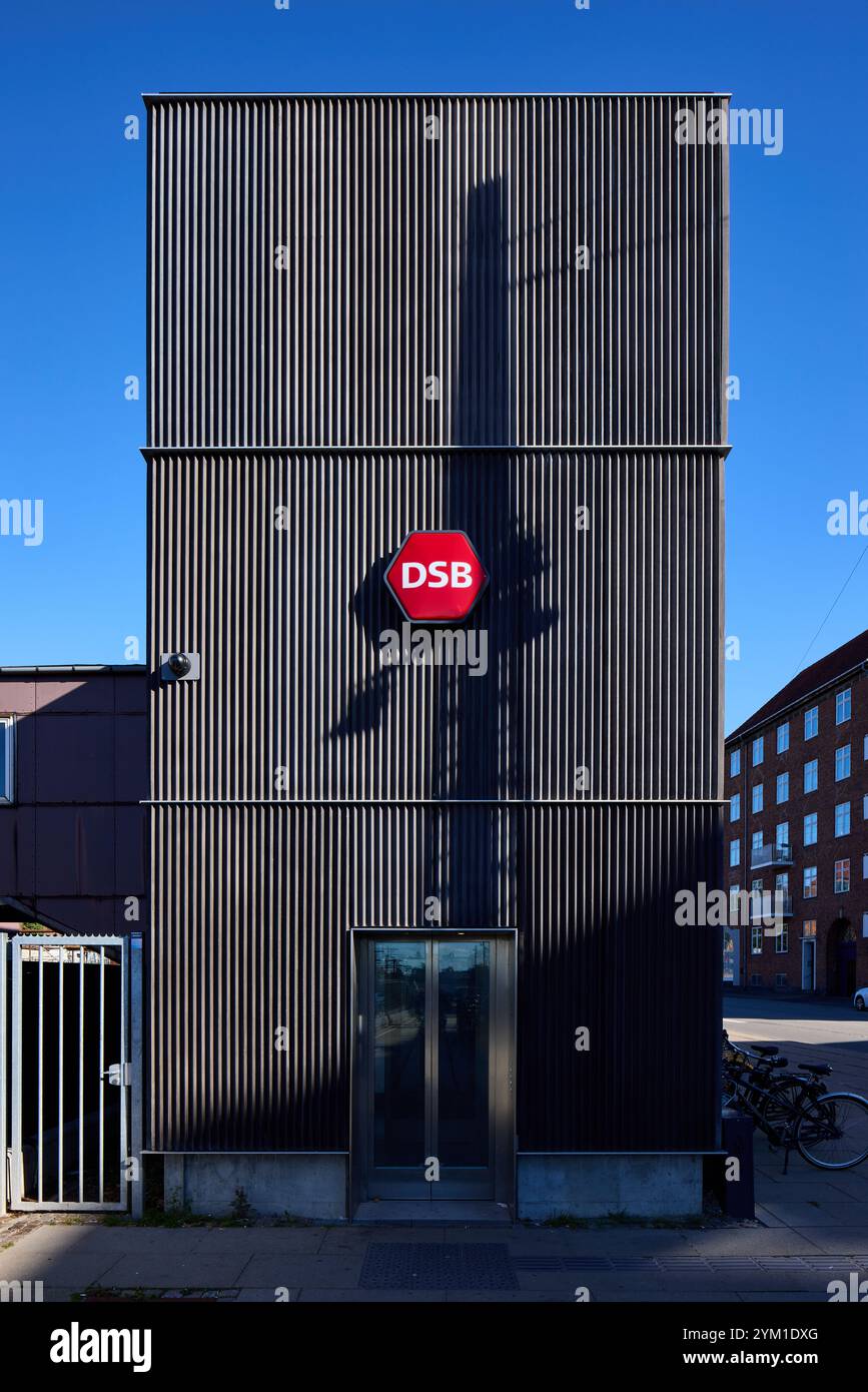 Staircase and elevator tower, designed by Gottlieb Paludan Architects ...