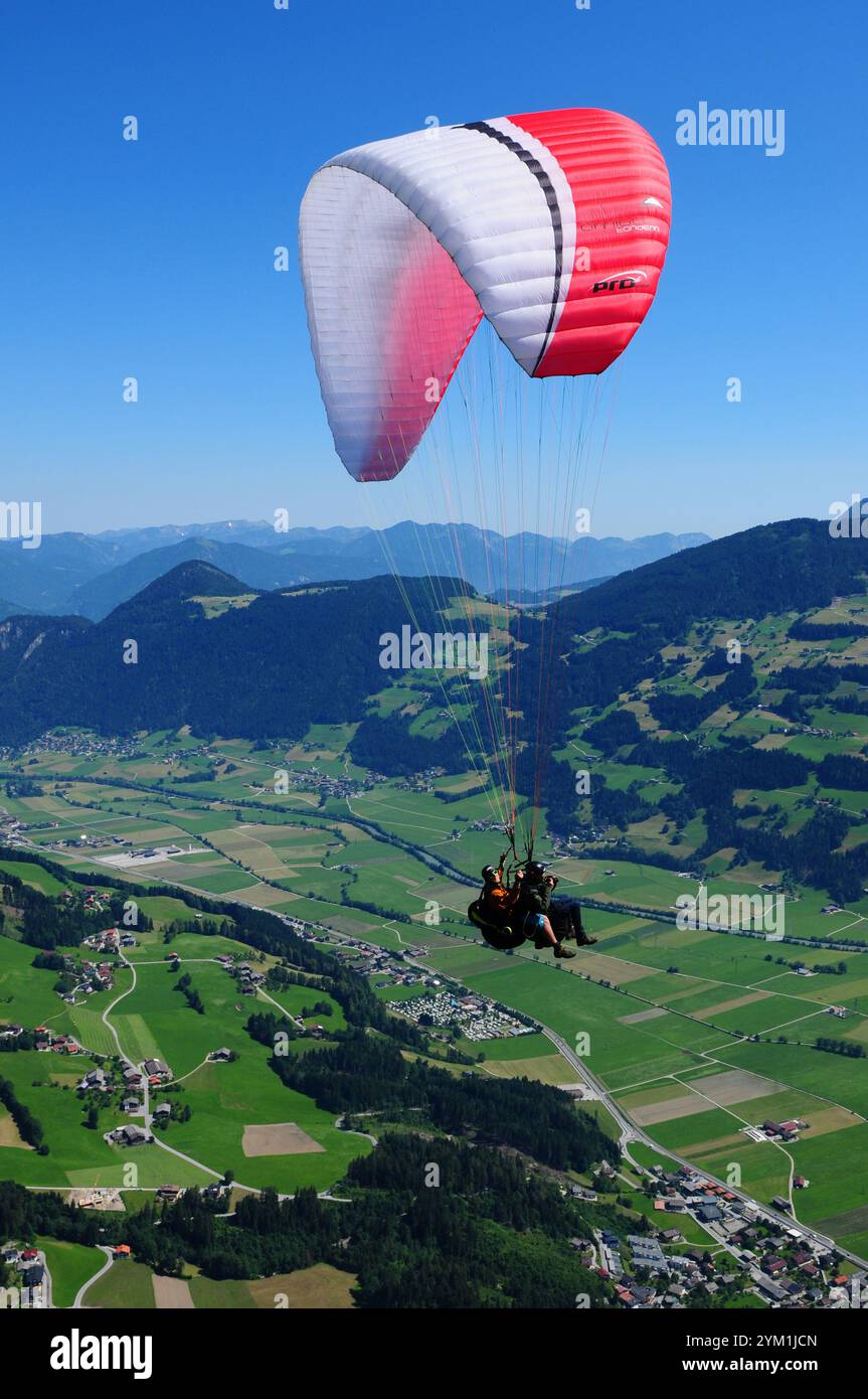 Austrian Alps: Paragliding above Spieljoch near Hochfügen in Zillertal ...