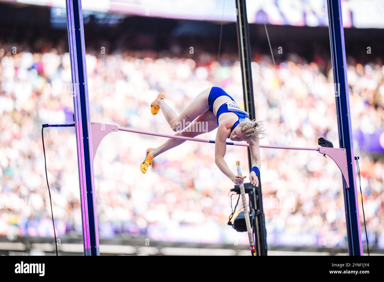 Wilma Murto participating in the pole vault at the Paris 2024 Olympic ...