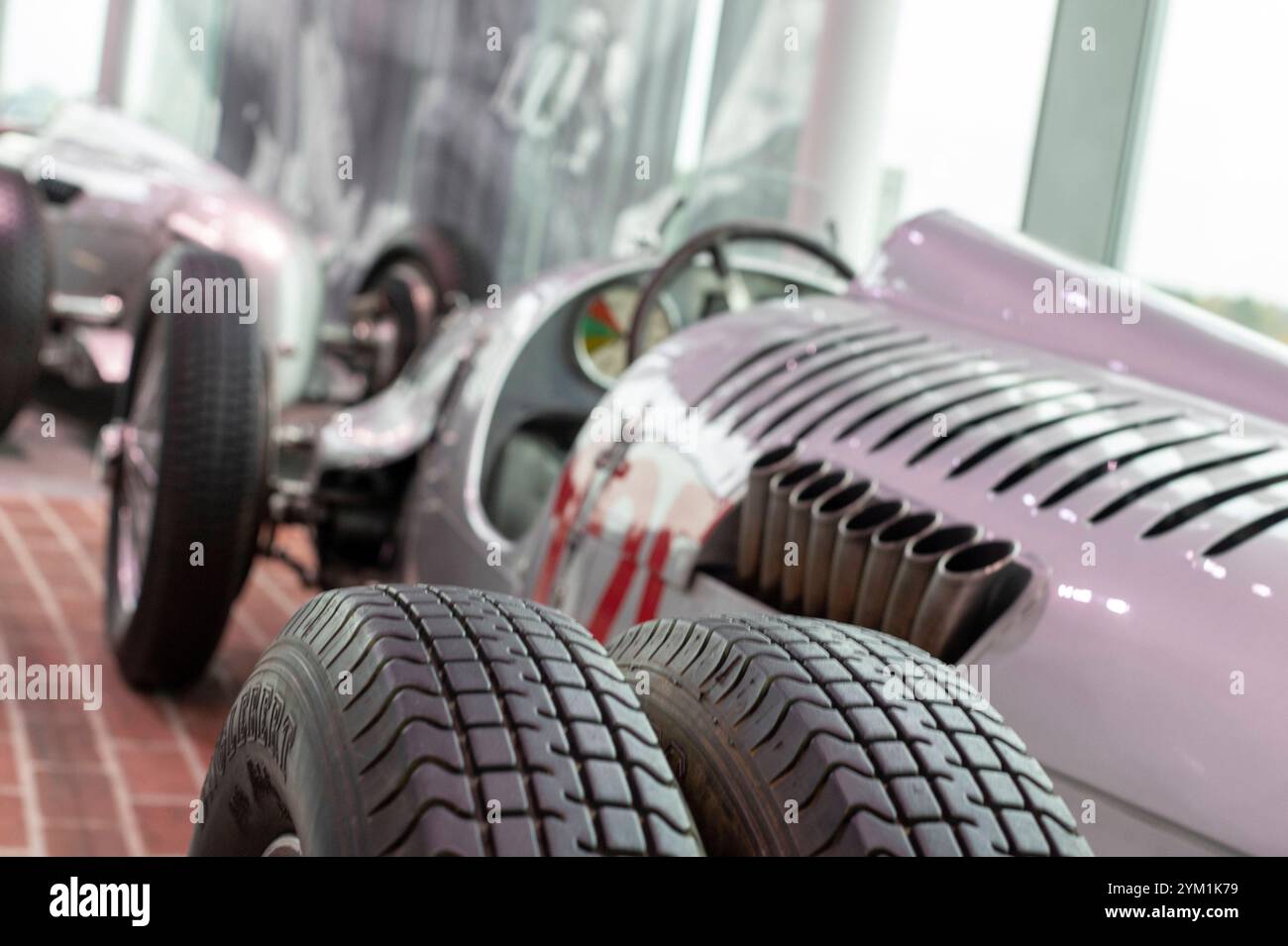 Auto Union Typ C/D Bergrennwagen 1939 hinter Auto Union Grand Prix ...