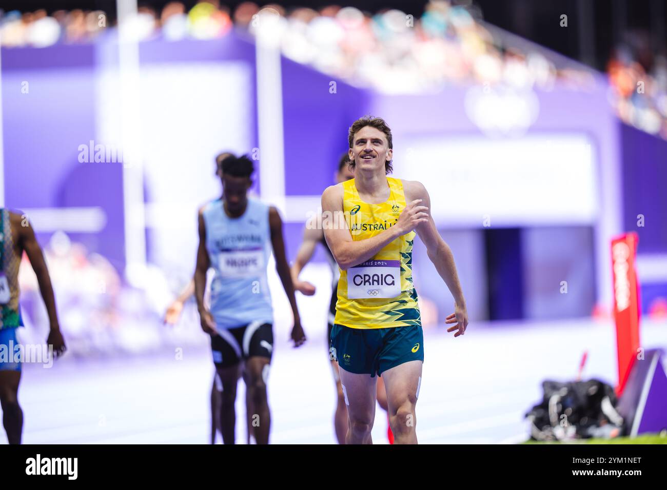 Peyton Craig participating in the 800 meters at the Paris 2024 Olympic ...