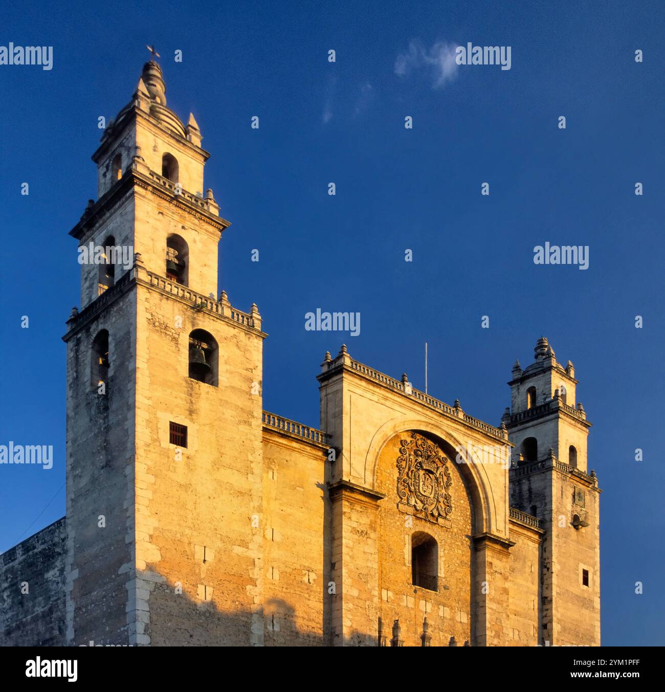 Catedral de San Ildefonso, 16th century, sunset, Merida, Yucatan Stock ...