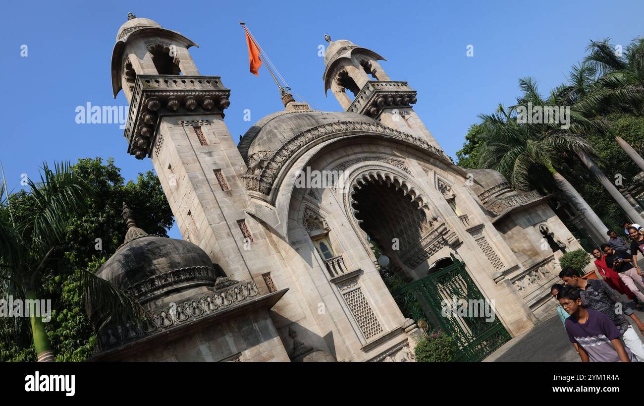 Gateway to the Lakshmi Vilas Palace in Vadodara, Gujarat, India Stock ...
