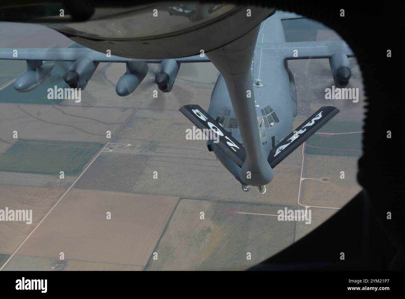 The Tinker Air Force Base Honorary Commander's 2016 class observes a KC ...