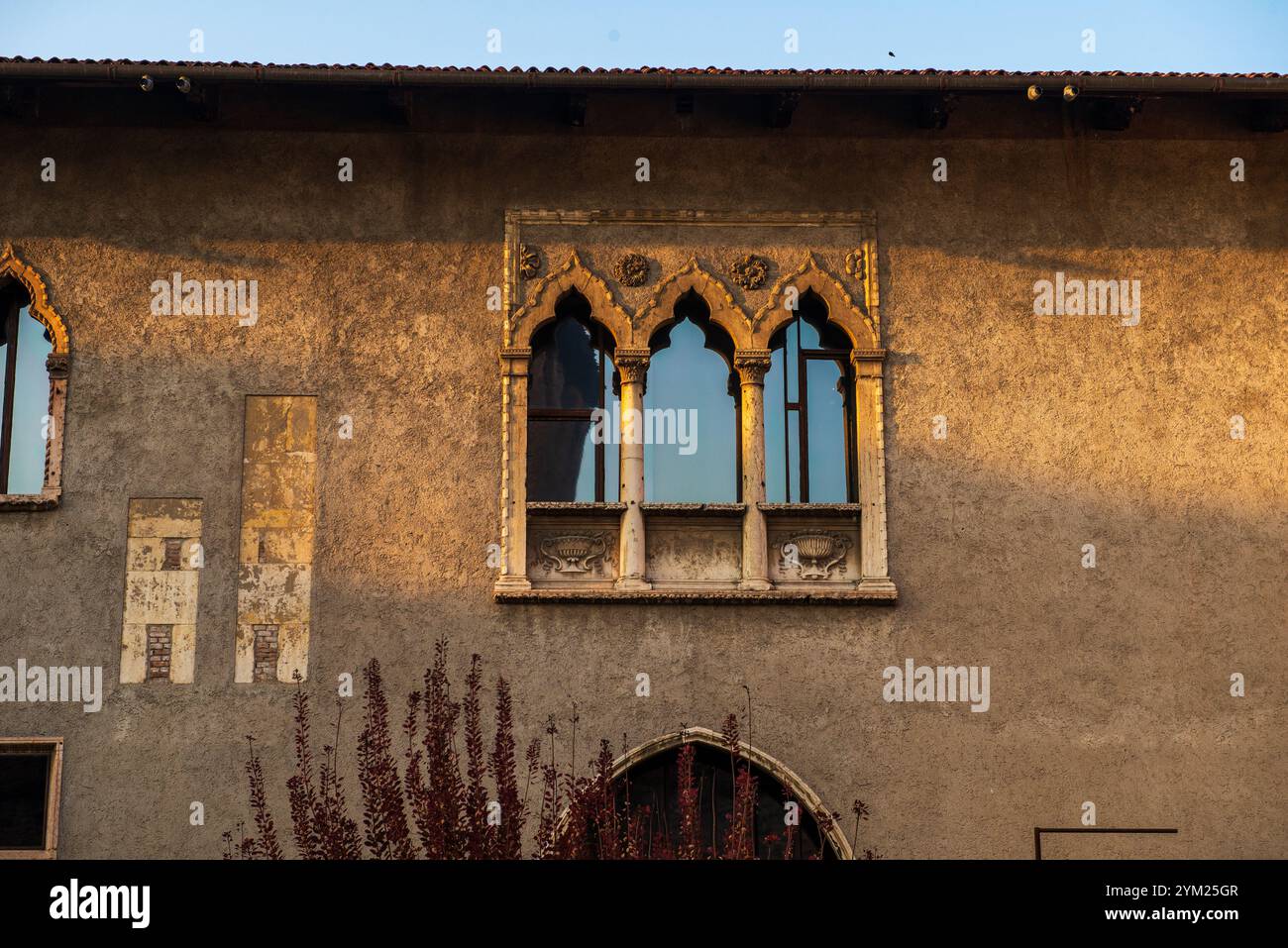 Verona italy travel palace hi-res stock photography and images - Alamy