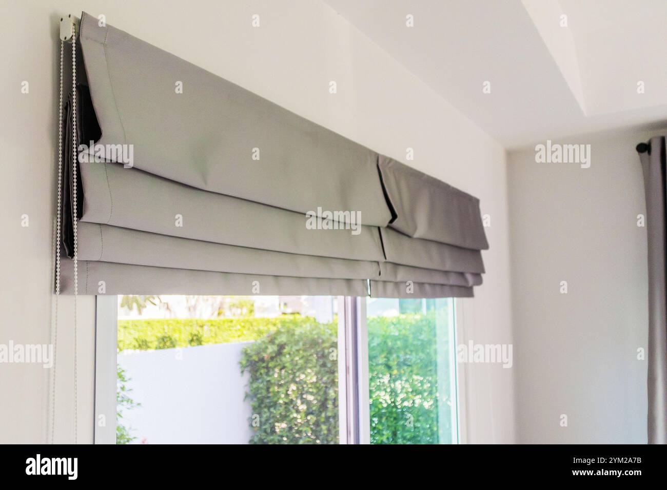 Roman shade modern home hi-res stock photography and images - Alamy