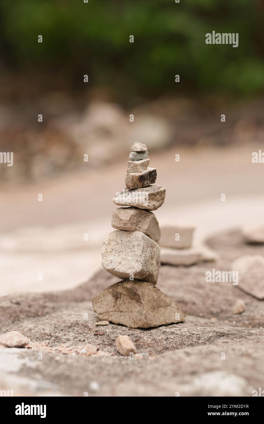 Multiple rock layers hi-res stock photography and images - Alamy