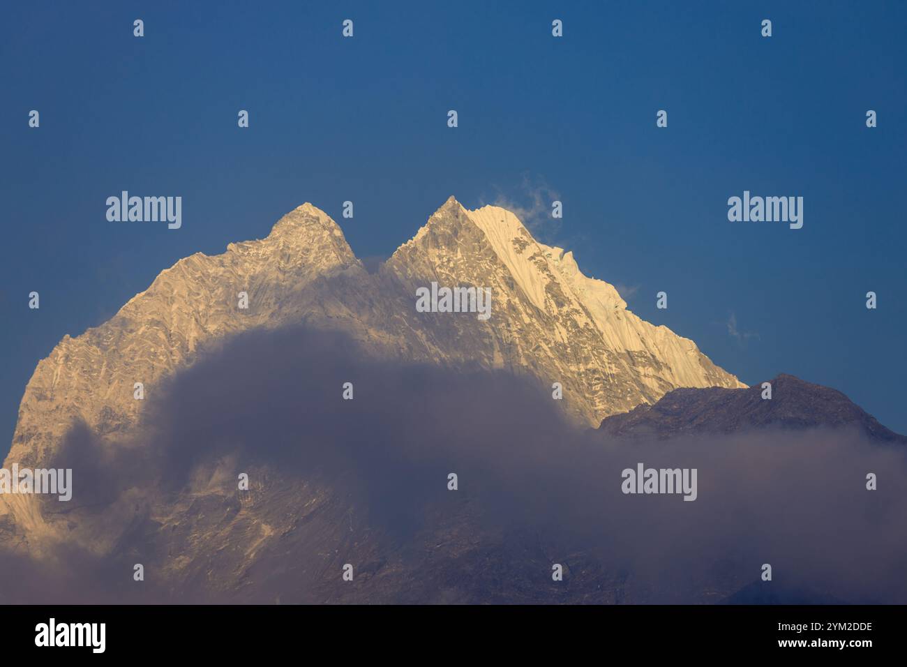 Everest Base Camp trek mountains beautiful landscape. View of Gokyo Ri ...