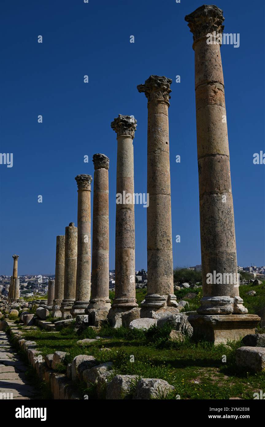 A view of the architectural ruins of the historic Roman city of Jerash ...