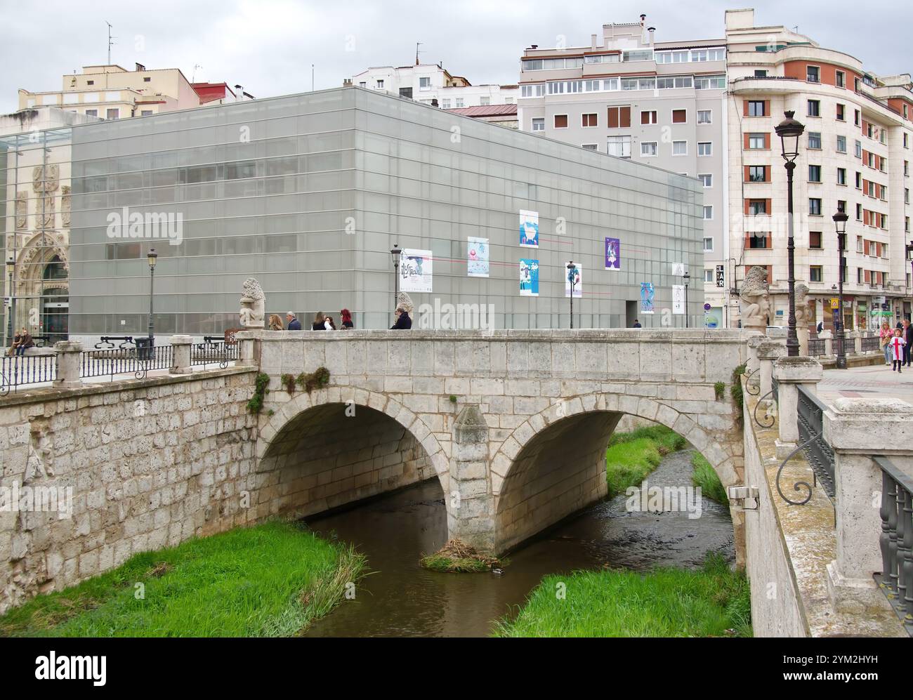 Biblioteca pública medieval hi-res stock photography and images - Alamy