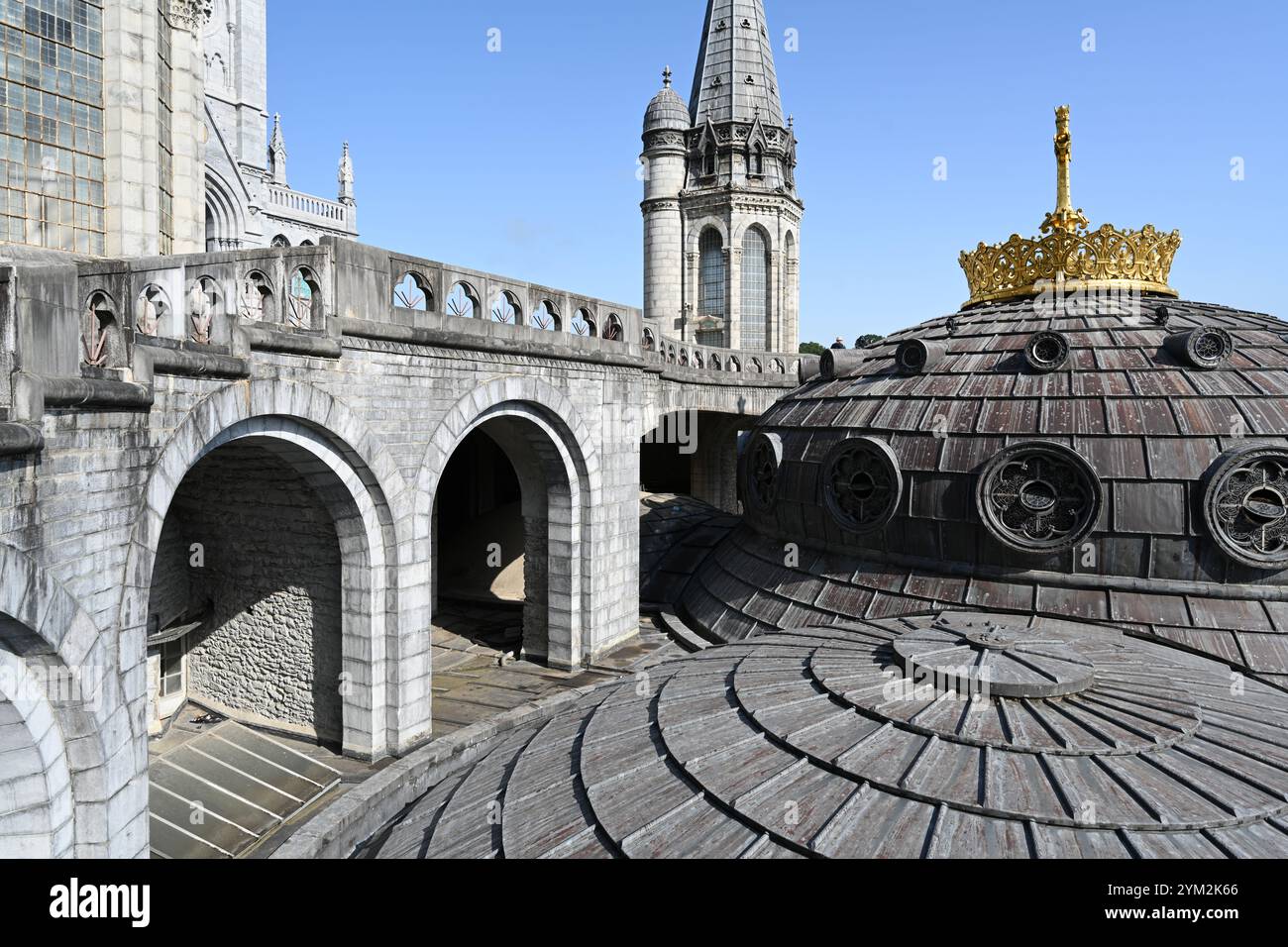 Golden Crown & Dome of the Basilica of Our Lady of the Rosary (1883 ...